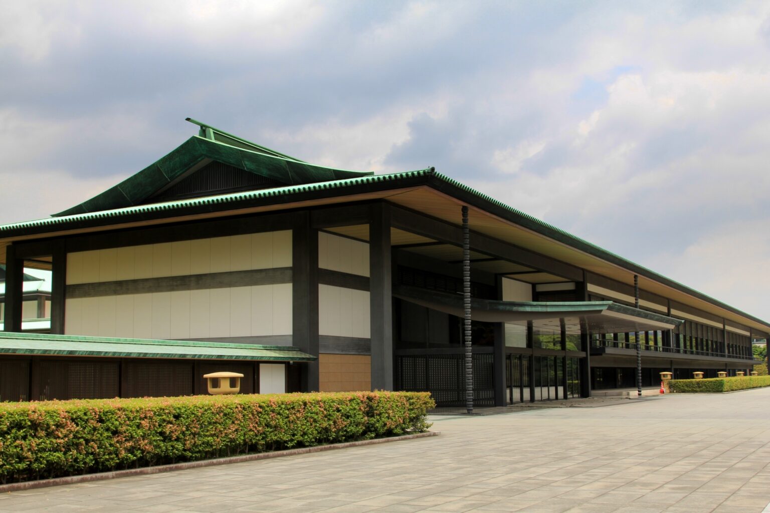 Exploring the Imperial Palace: A Historical and Practical Guide for ...