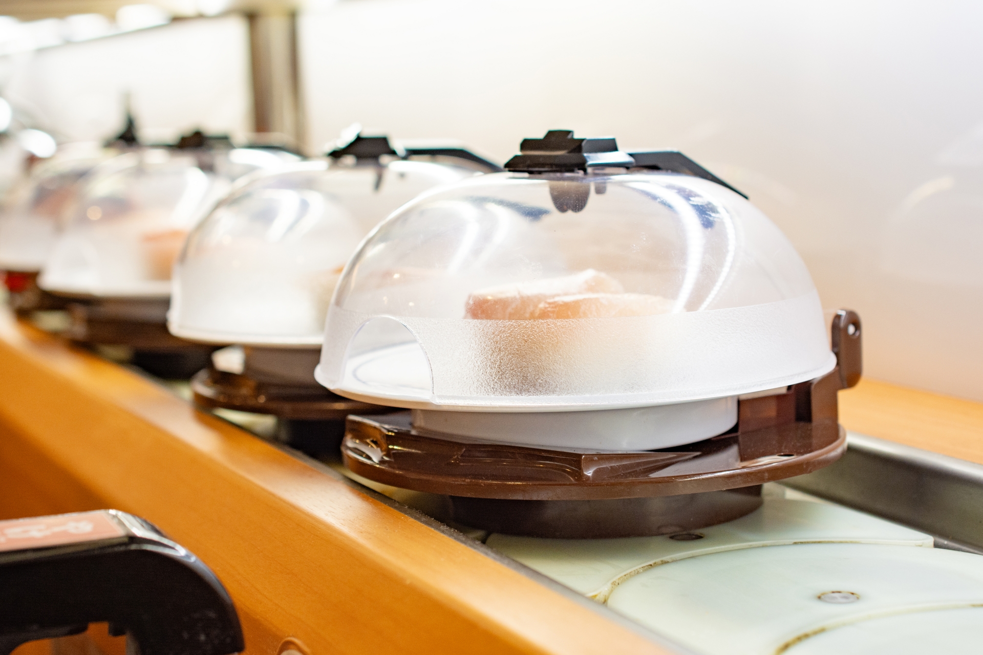The Fascinating World of Sushi Conveyor Belts: How They Work, What to ...