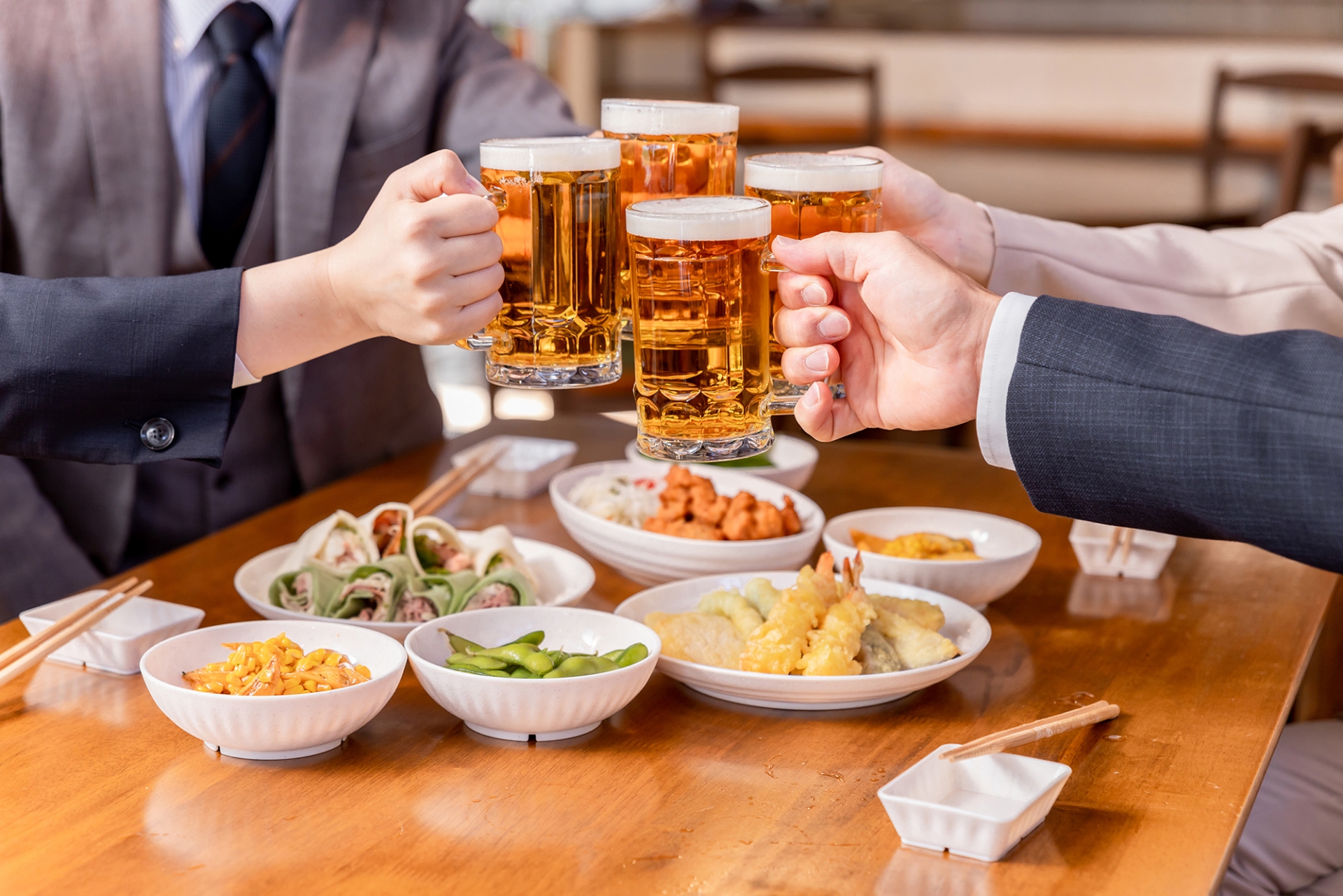 Understanding Japan’s Drinking Age and Cultural Etiquette - Japambience