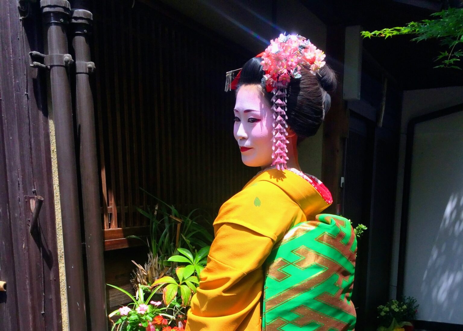 Exploring Gion: Kyoto’s Timeless Geisha District - Japambience