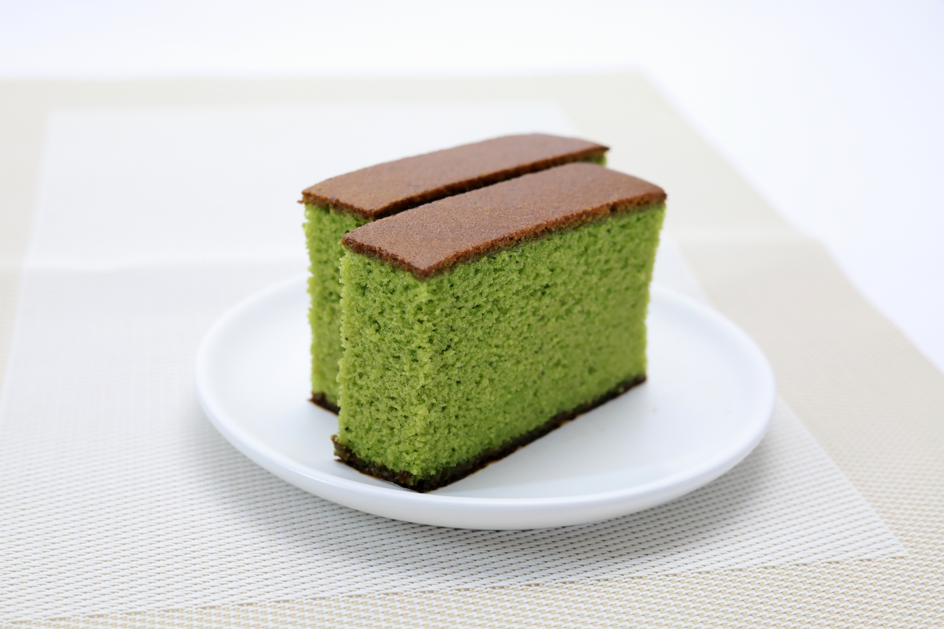 Japanese Castella Cake: Traditional Sponge Perfection You Can Bake at ...