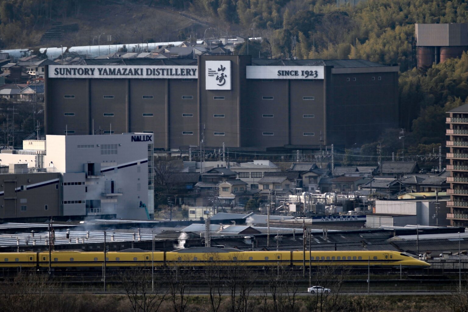 Yamazaki Whiskey: Japan’s Most Iconic Single Malt & Why It’s Worth the ...