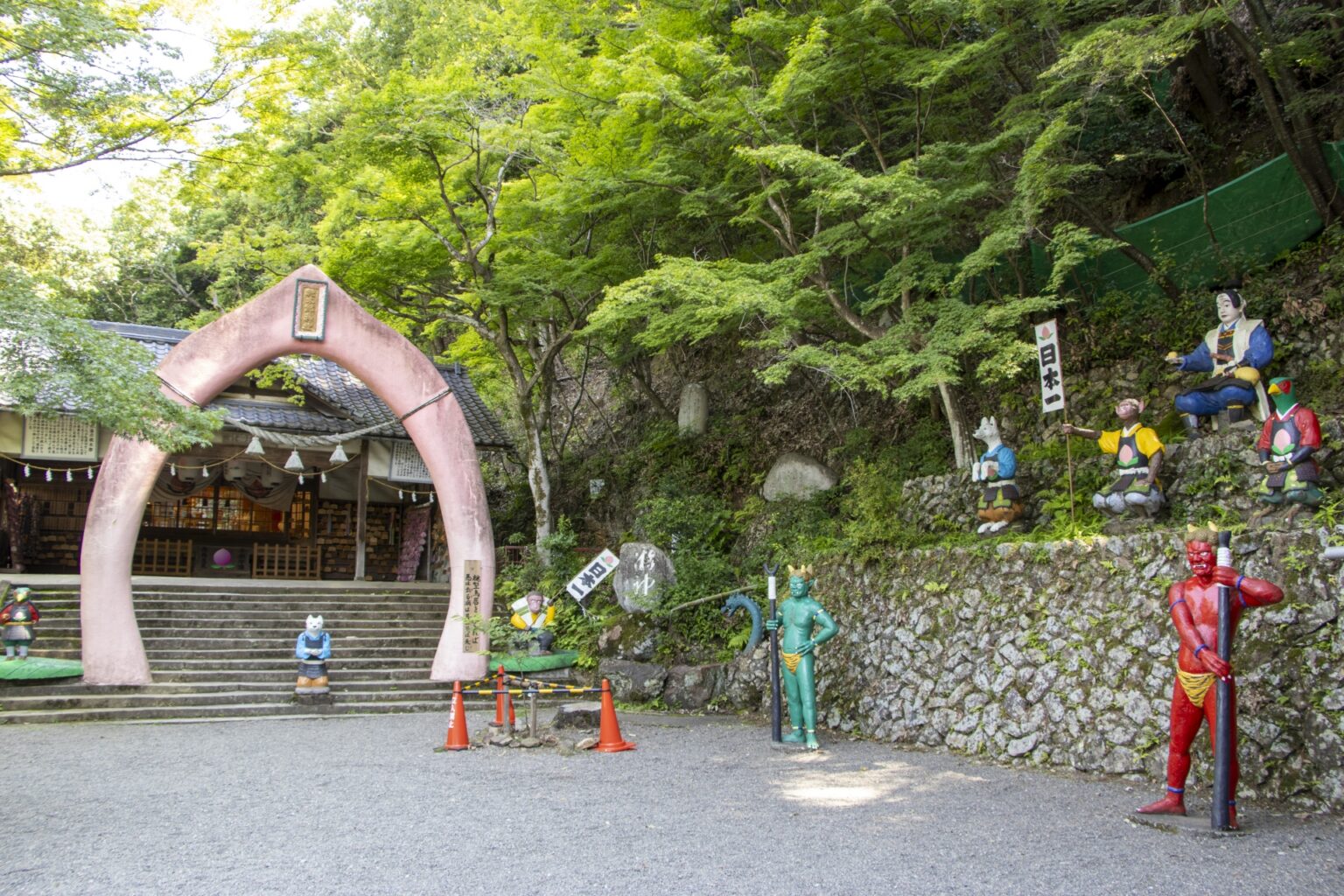 Momotaro: The Peach Boy – A Japanese Folktale Retold, Explained, and ...