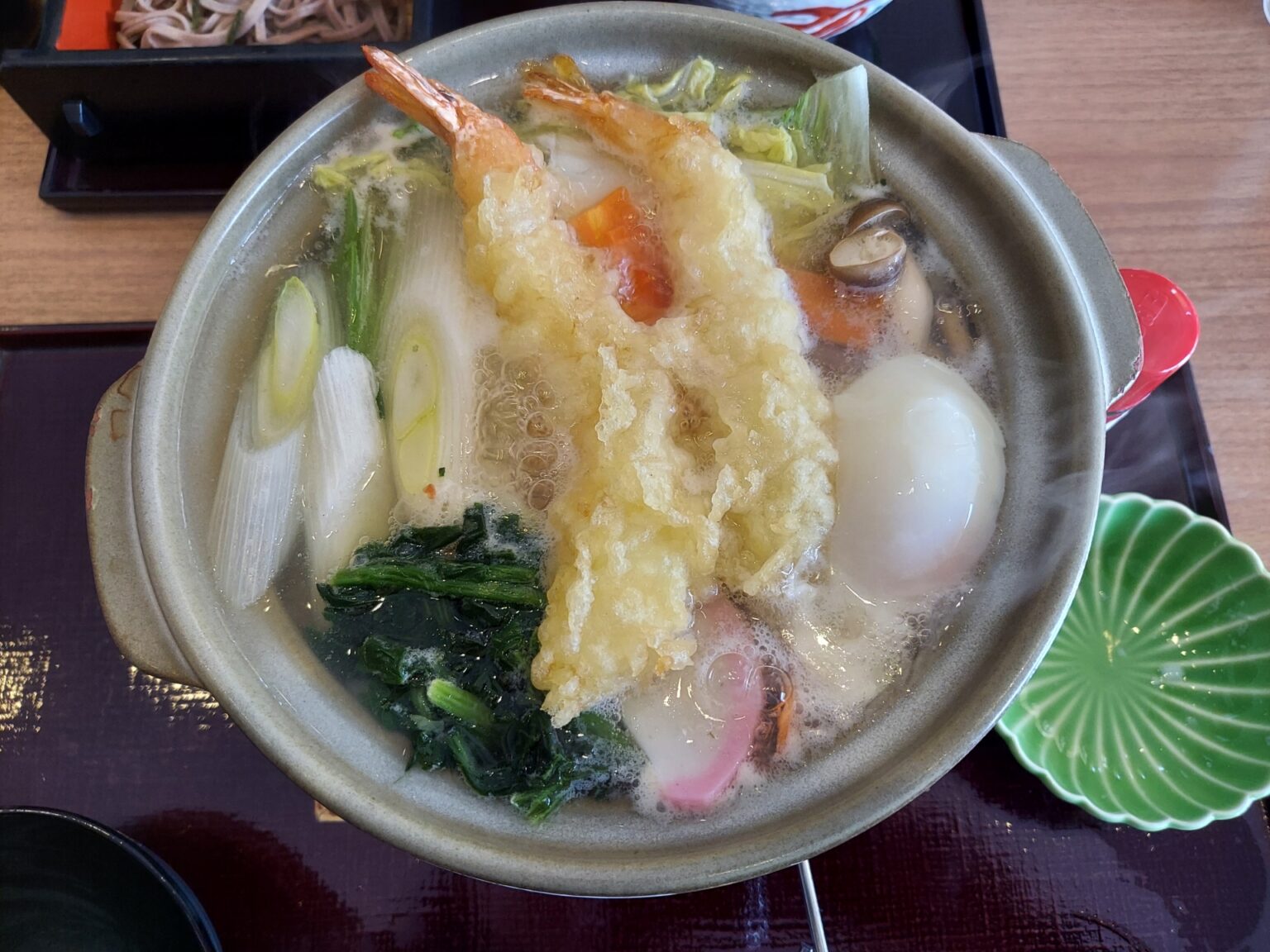 What Is Nabeyaki Udon? A Traditional Japanese Hot Pot Udon Explained ...