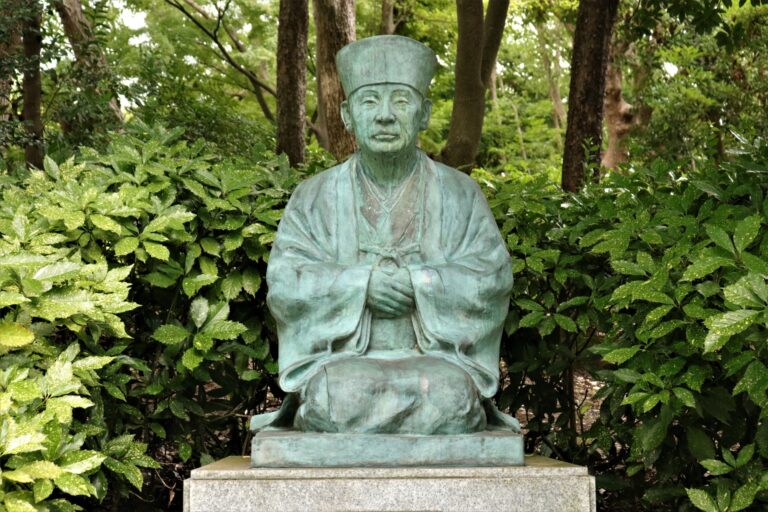 Exploring Hachiko and Other Shiba Inu Statues of Japan: History ...