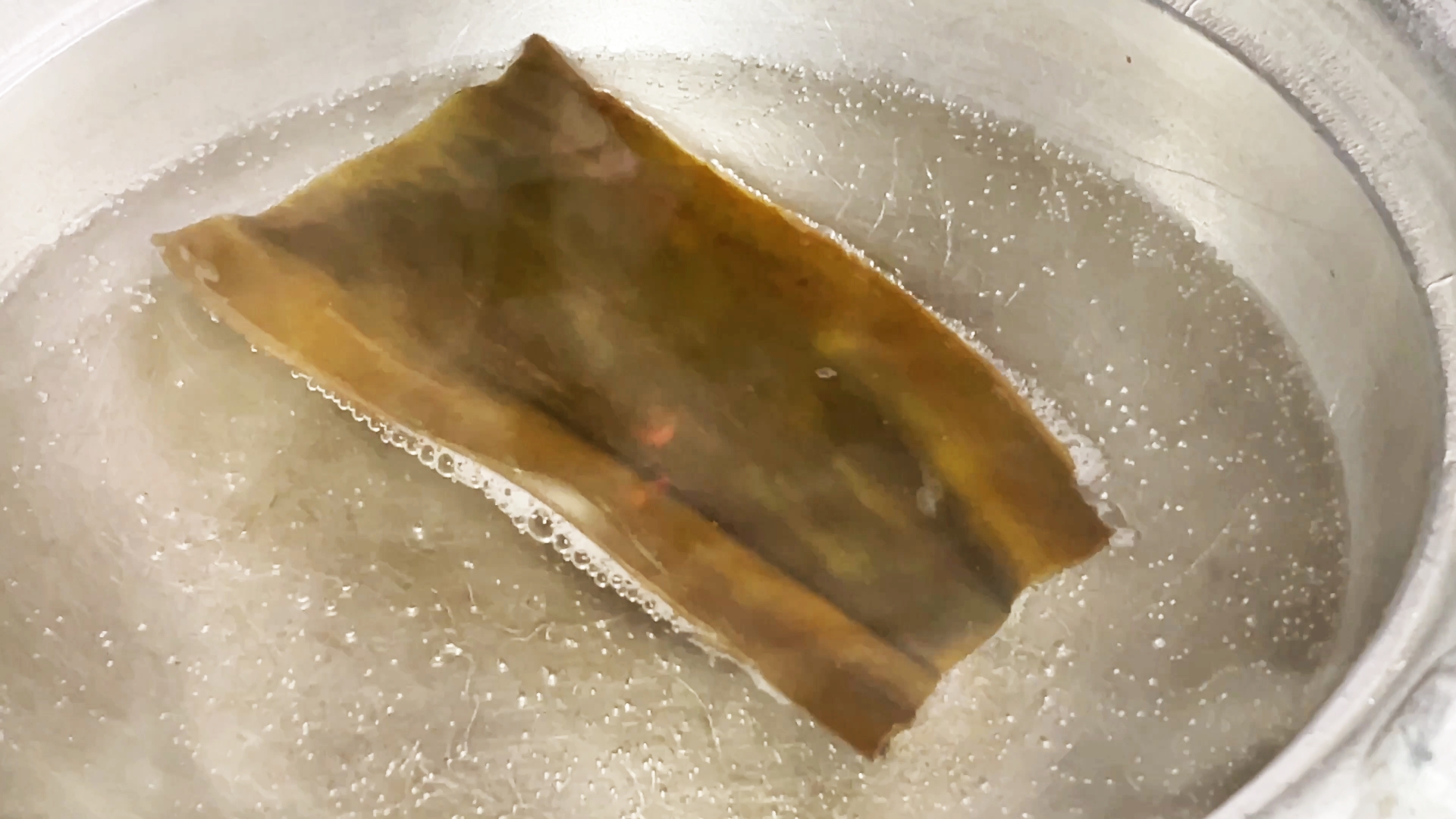What Is Kombu Dashi? A Beginner’s Guide to Japan’s Umami-Rich Vegan ...