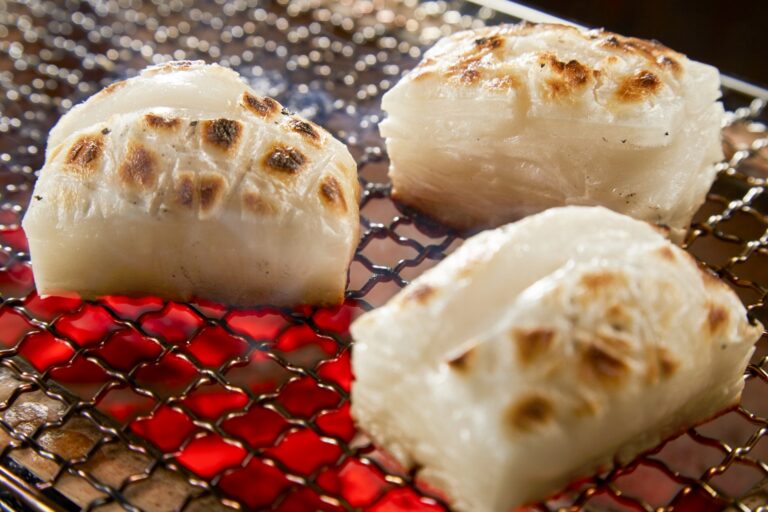 What Is Ohagi? Japan’s Sweet Rice Balls Explained (Ingredients, Seasons ...